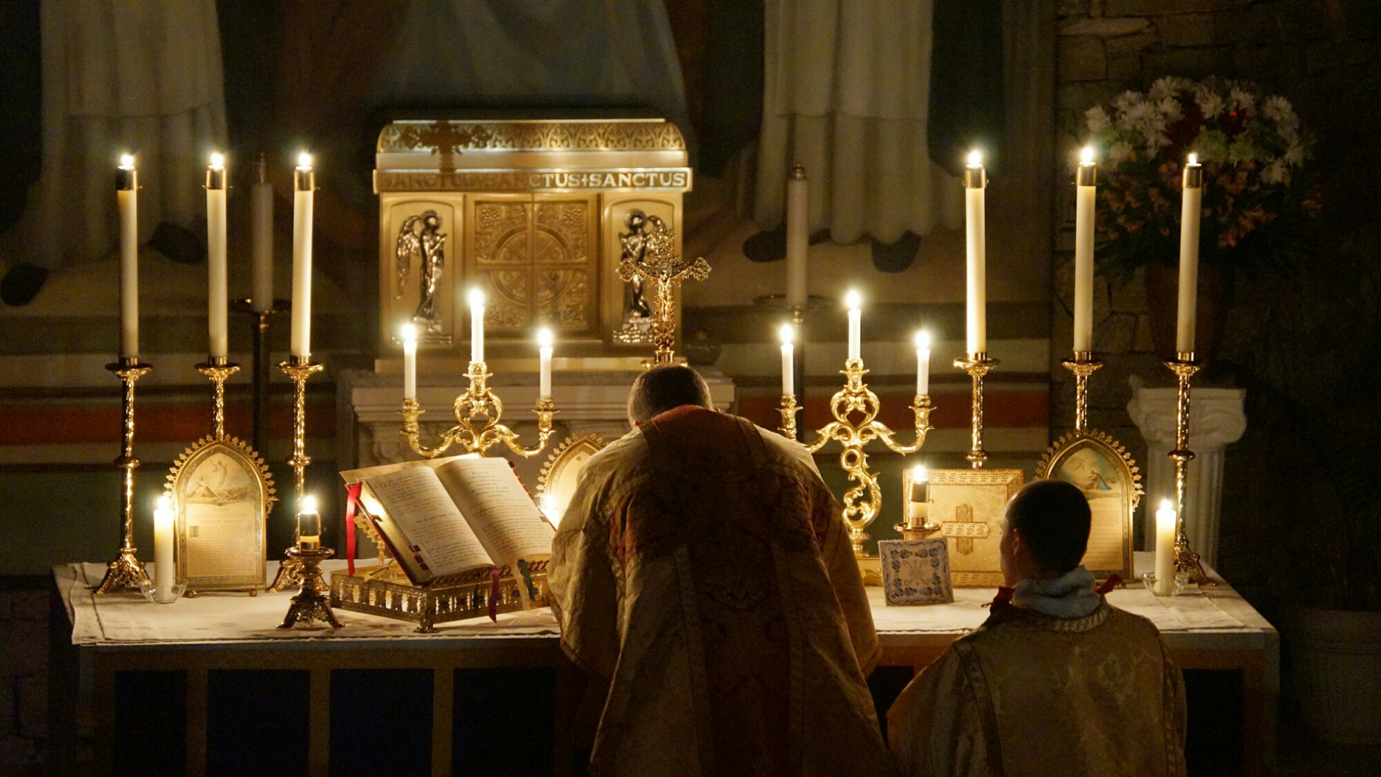 Why Silence is Important to the Mass | liturgy guy