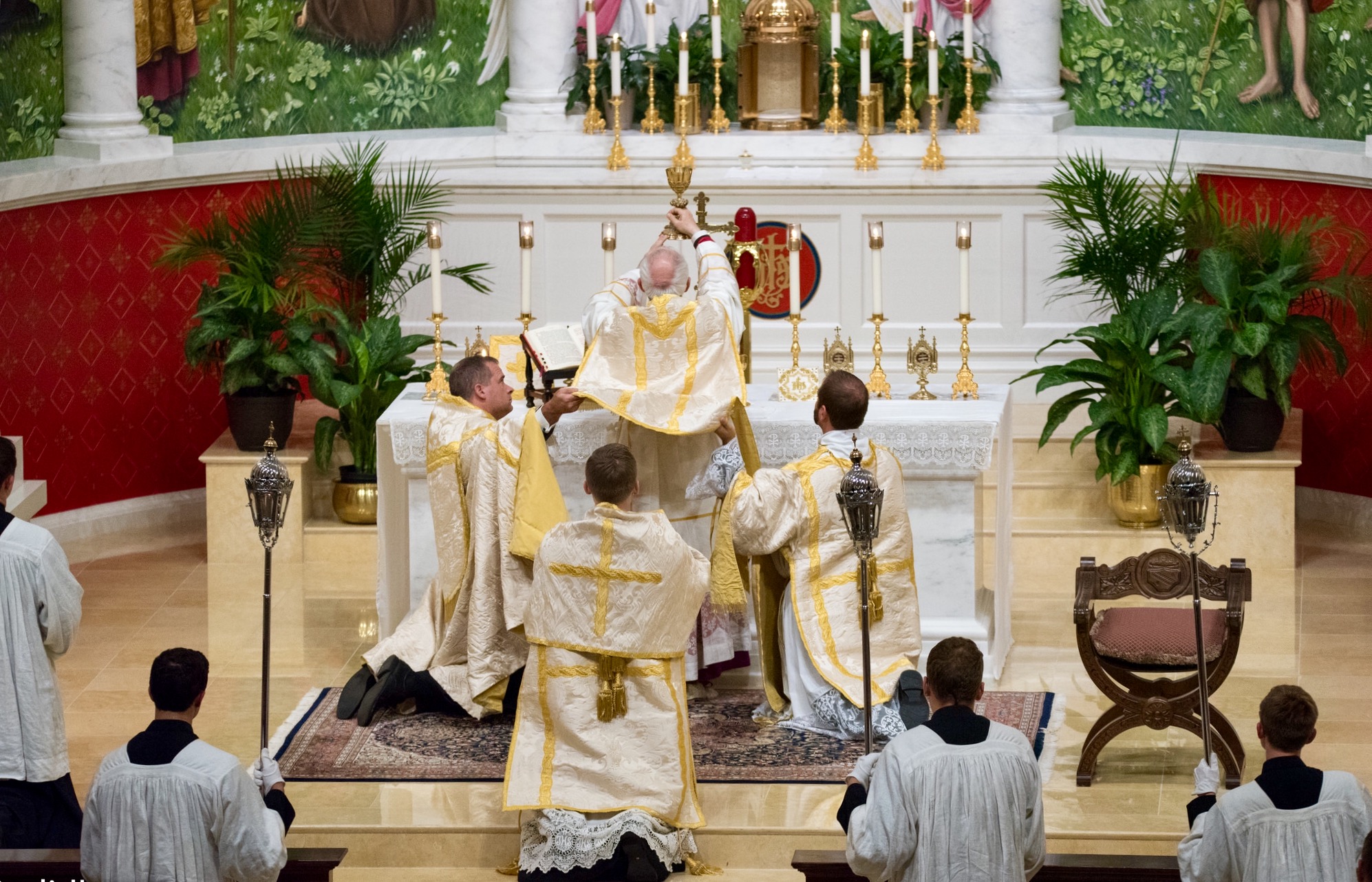Making the Traditional Mass Your New Year’s Resolution | liturgy guy